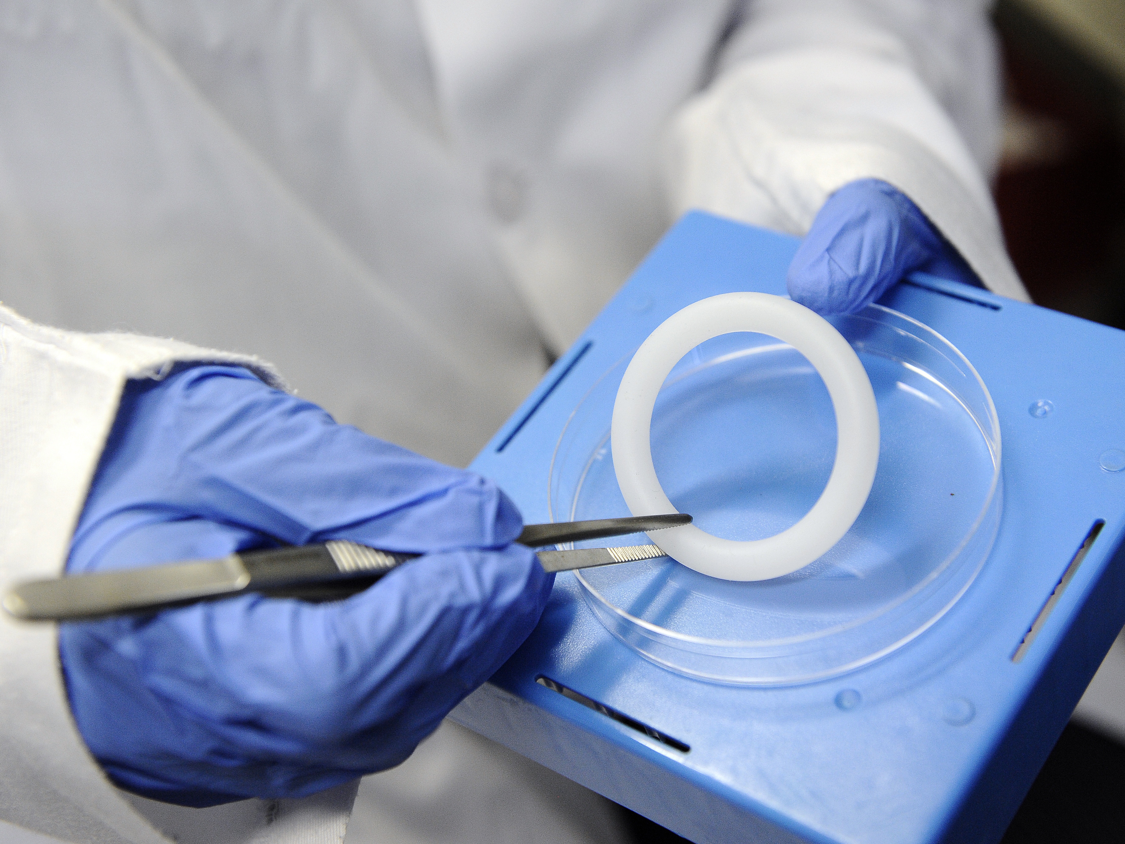 A vaginal ring that discreetly delivers anti-HIV drugs will reach more ...