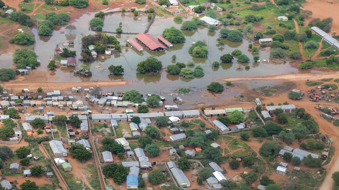 With a rising death toll, Kenya's military evacuates people from flood ...
