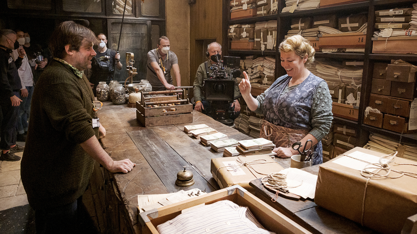 Director Paul King discusses his new movie 'Wonka,' a Willy Wonka ...