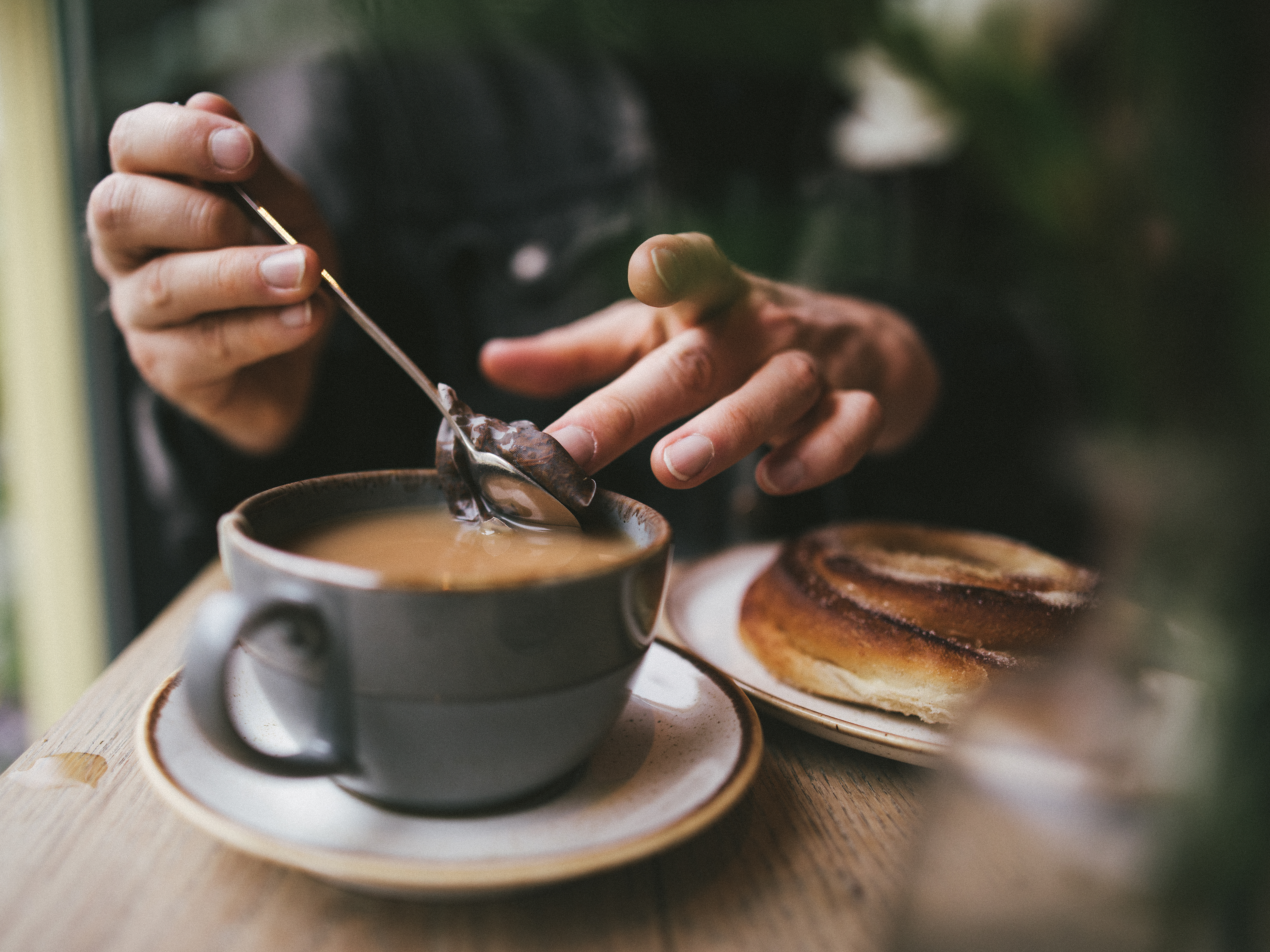 A U.S. scientist's tea recipe has Brits aghast. Salt? Warm milk? The ...