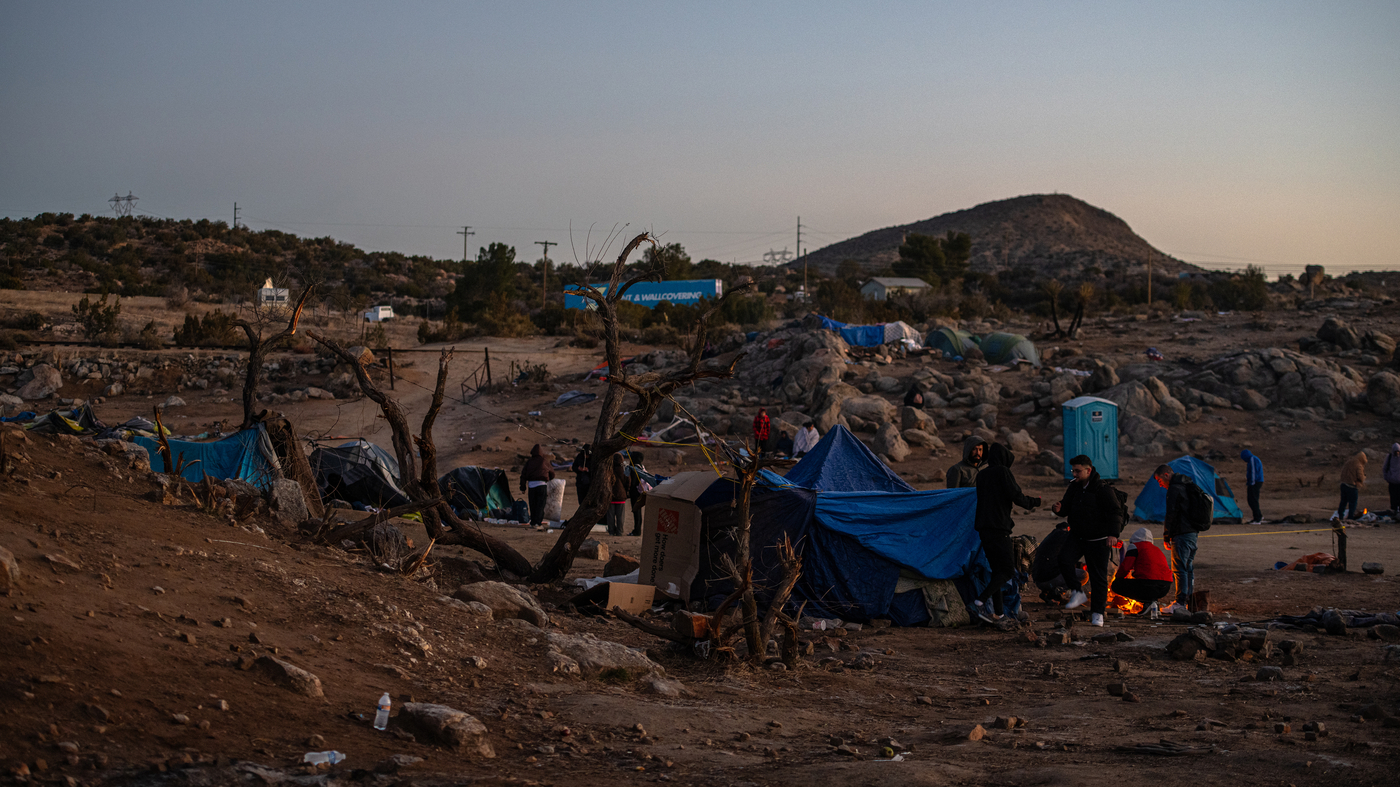 A California town saw a mass of migrants. Then something changed : NPR