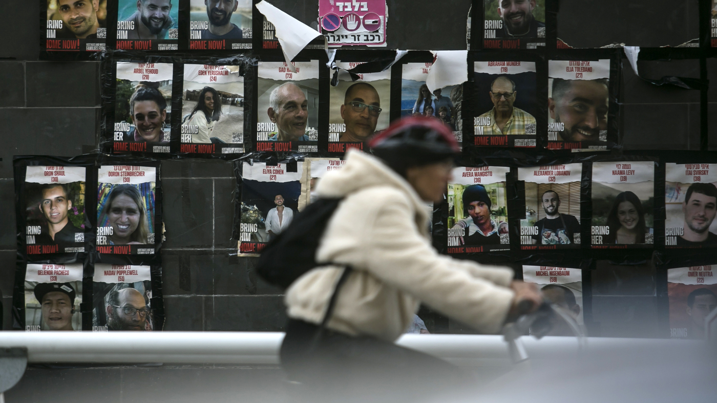 Scenes from Israel and Gaza as both sides mourn losses during ongoing ...