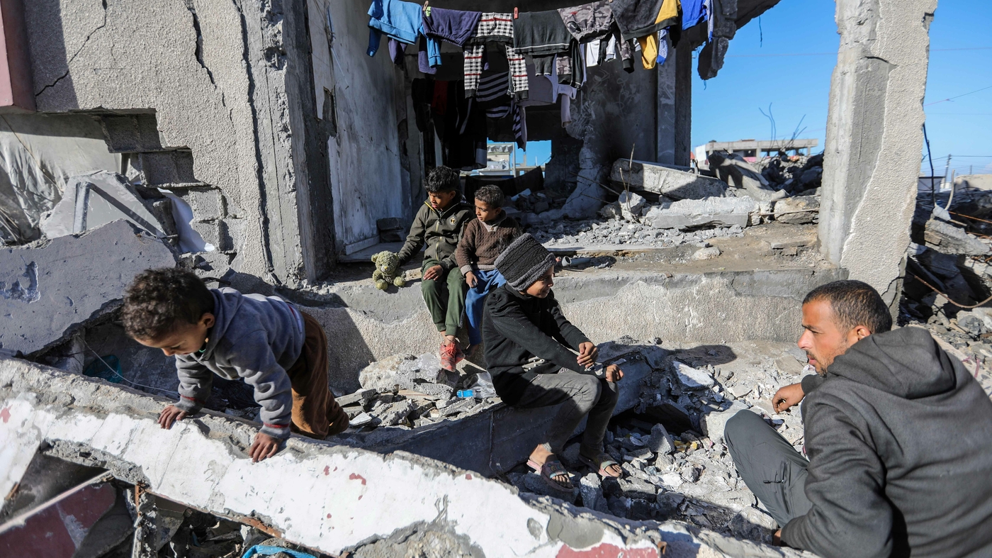 Scenes from Israel and Gaza as both sides mourn losses during ongoing ...