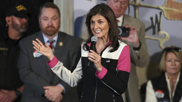 Nikki Haley makes surprise appearance on SNL, mocking Donald Trump and ... Nikki Haley makes surprise appearance on SNL, mocking Donald Trump and ...
