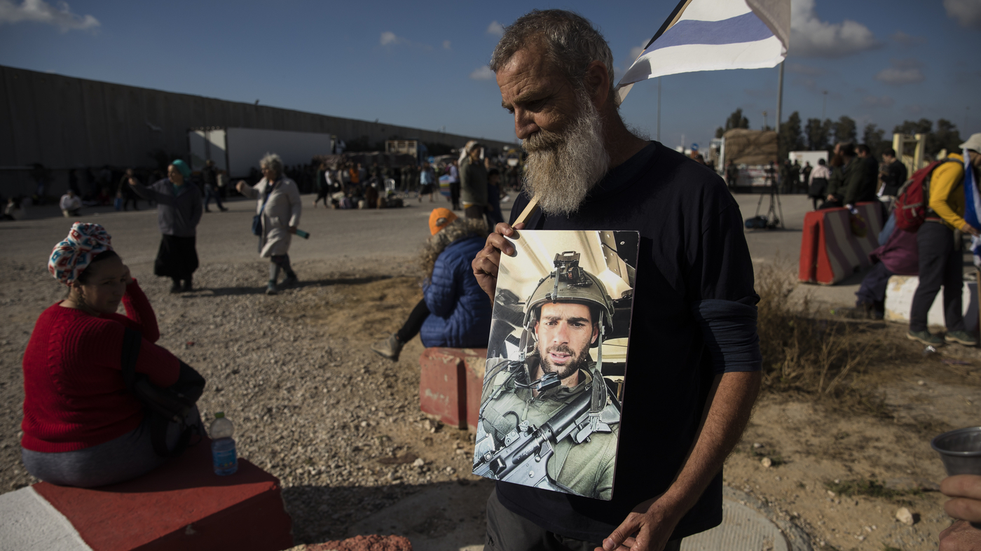 Scenes from Israel and Gaza as strikes increase in Rafah despite U.S ...