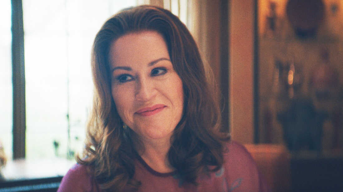 Molly Ringwald plays Joanne Carson in 'Feud: Capote vs. The Swans' : NPR