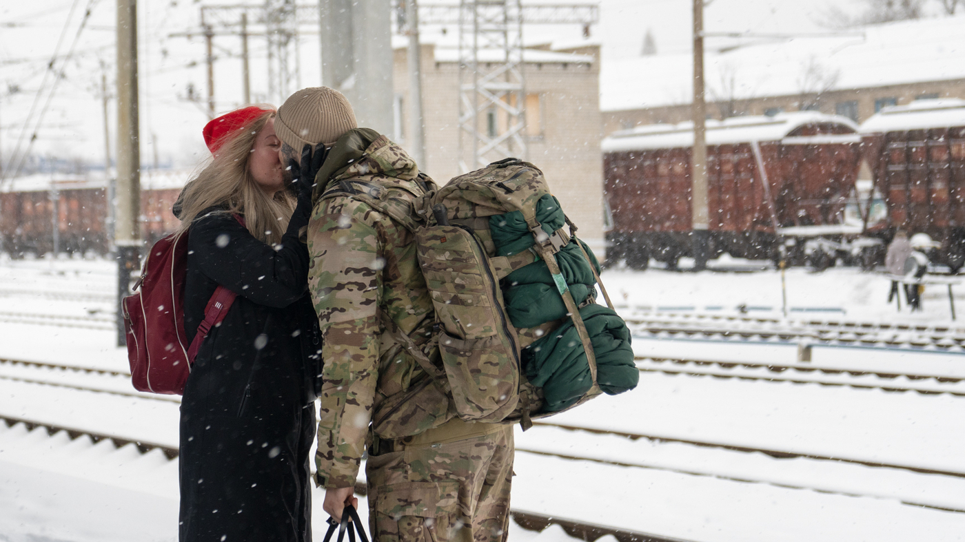 Ukrainian couples separated by war reunite for Valentine's Day : The ...