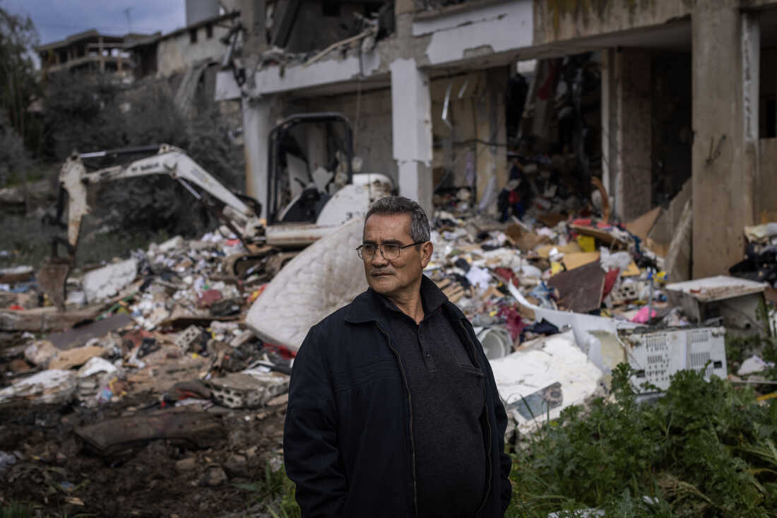 Scenes from Israel, Gaza and Lebanon as Israeli airstrikes expand in ...