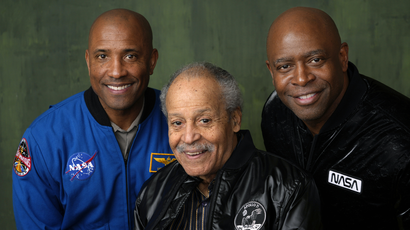 Meet Victor Glover, who will pilot the Artemis II moon mission : NPR