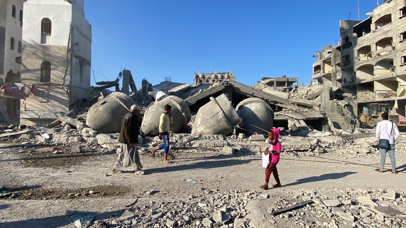 Scenes from Israel, Gaza and Lebanon as talks for a pause in fighting ...