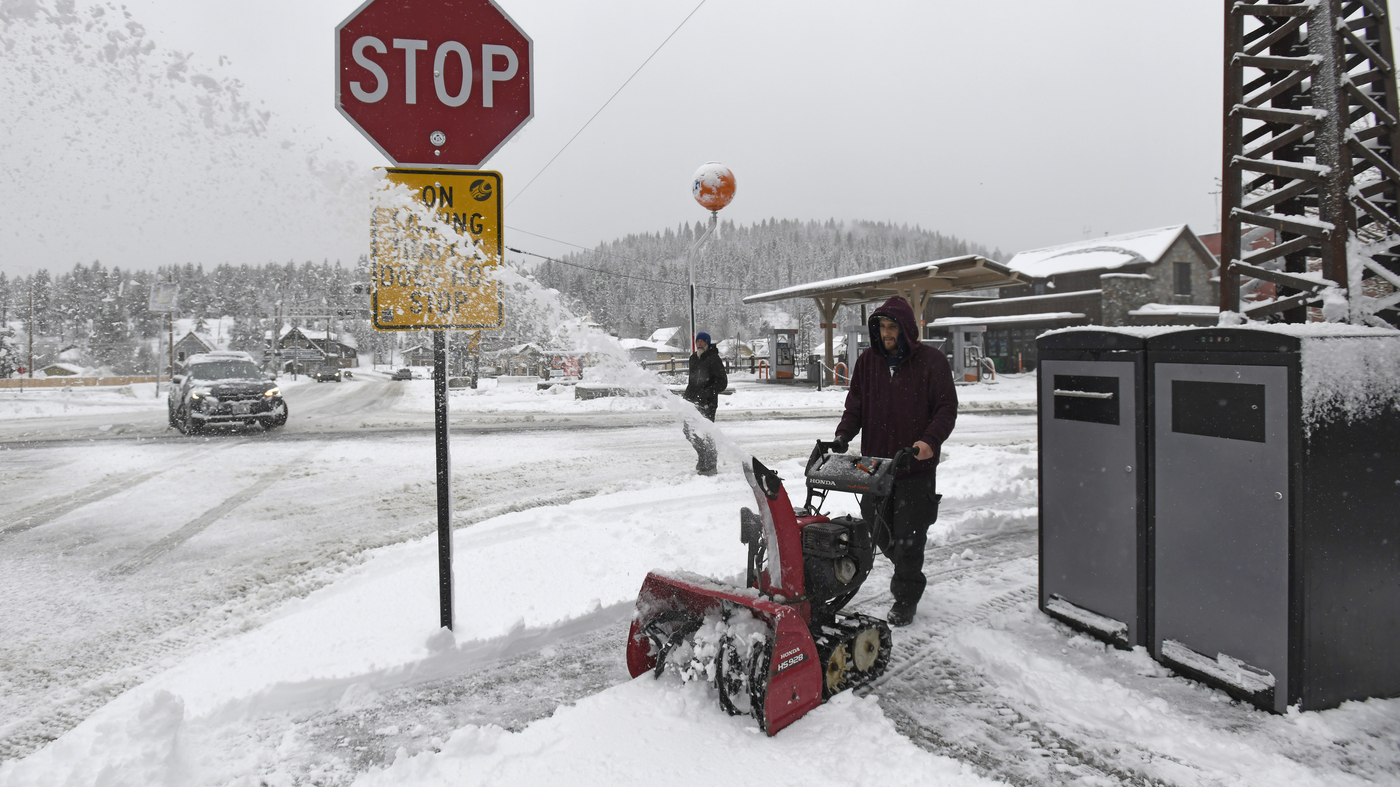 Sierra Nevada storm expected to drop up to 10 feet of snow : NPR