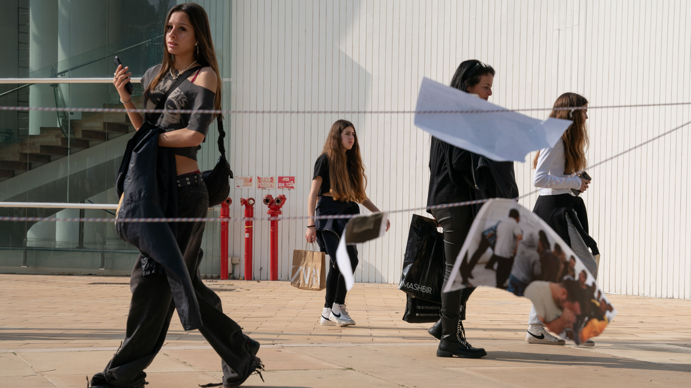 Scenes from Israel and Gaza as cease-fire talks continue and aid is ...