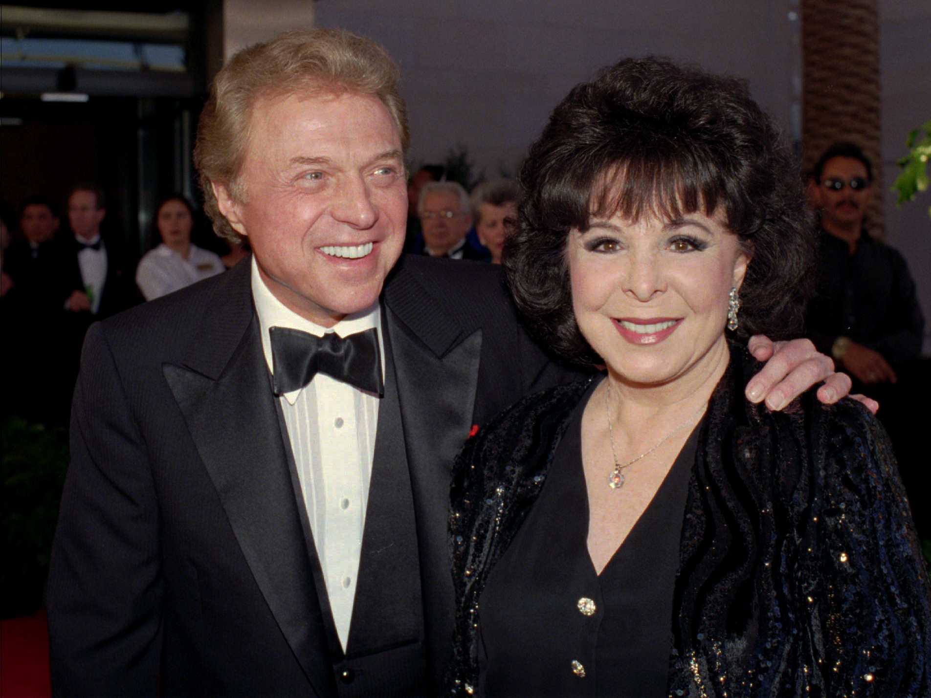 Steve Lawrence, singer and half of popular stage duo Steve & Eydie ...