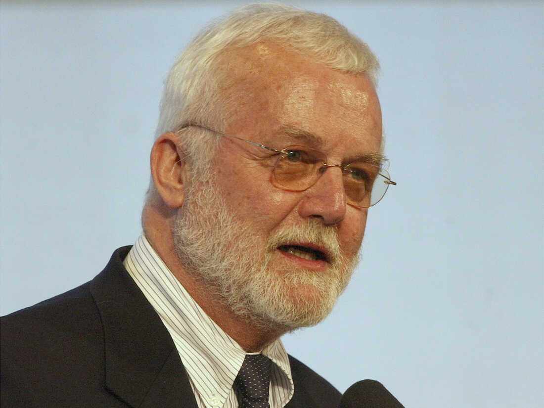 Russell Banks' posthumous novel 'American Spirits' : NPR