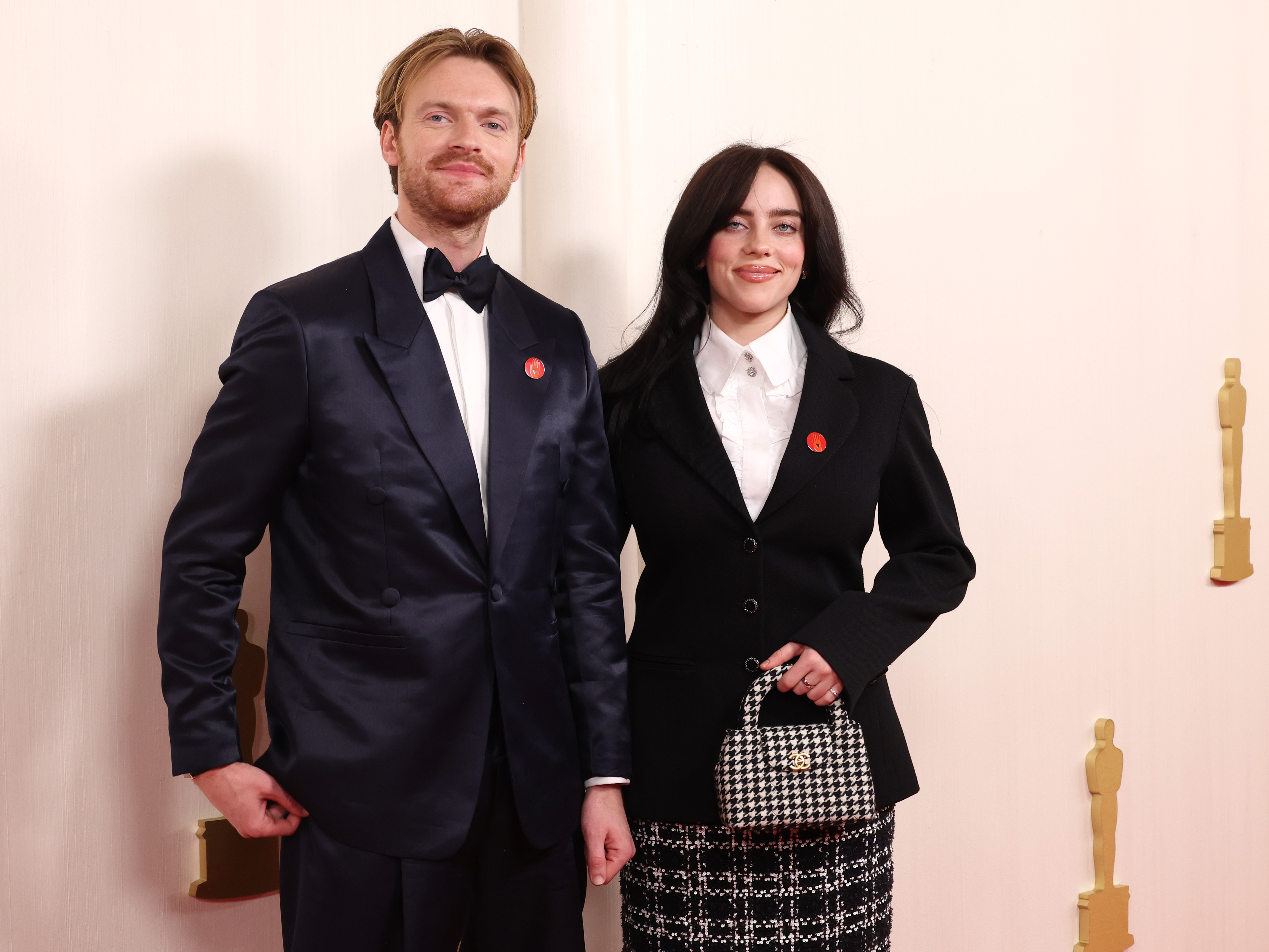 Celebrity Red Pocket Square 60 Photos - Moonagedaydream.film