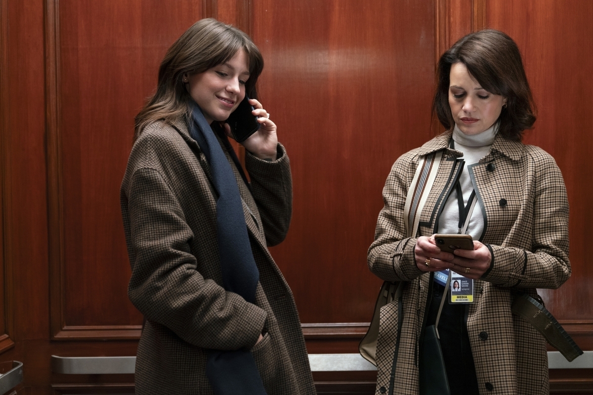 Amy Chozick's journey from journalism to 'The Girls on the Bus' : NPR