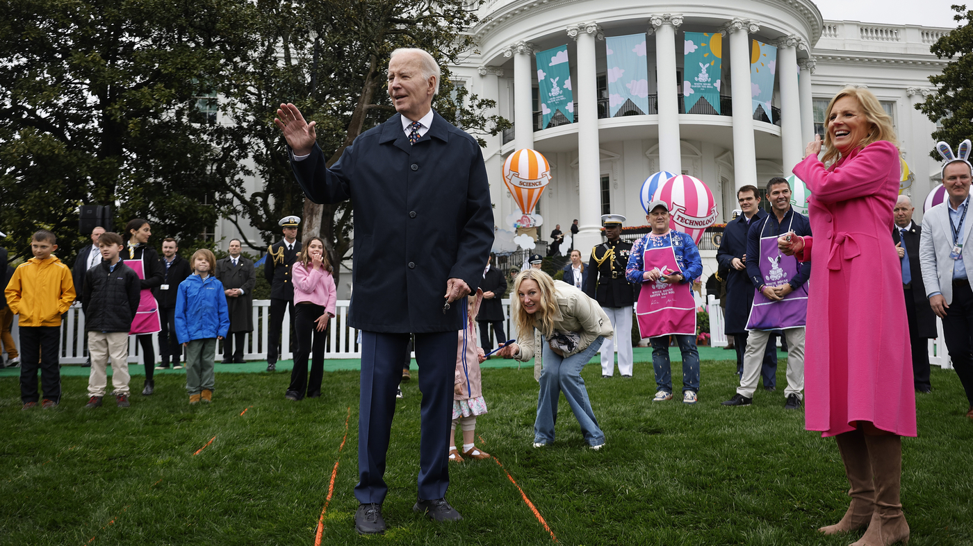 White House hosts a soggy, education-themed Easter egg roll : NPR