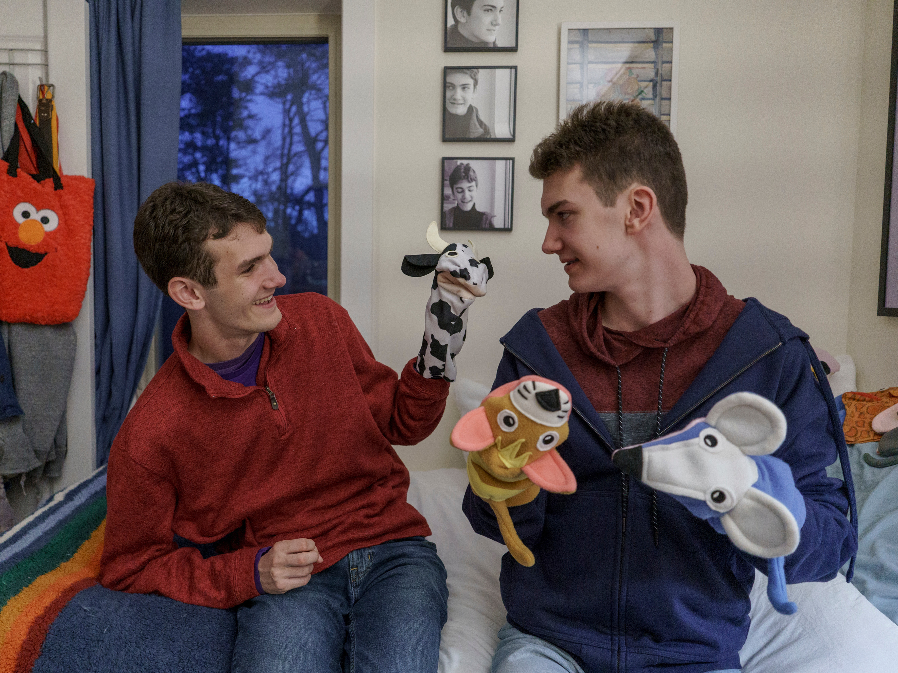 These identical twins both grew up with autism, but took very different ...