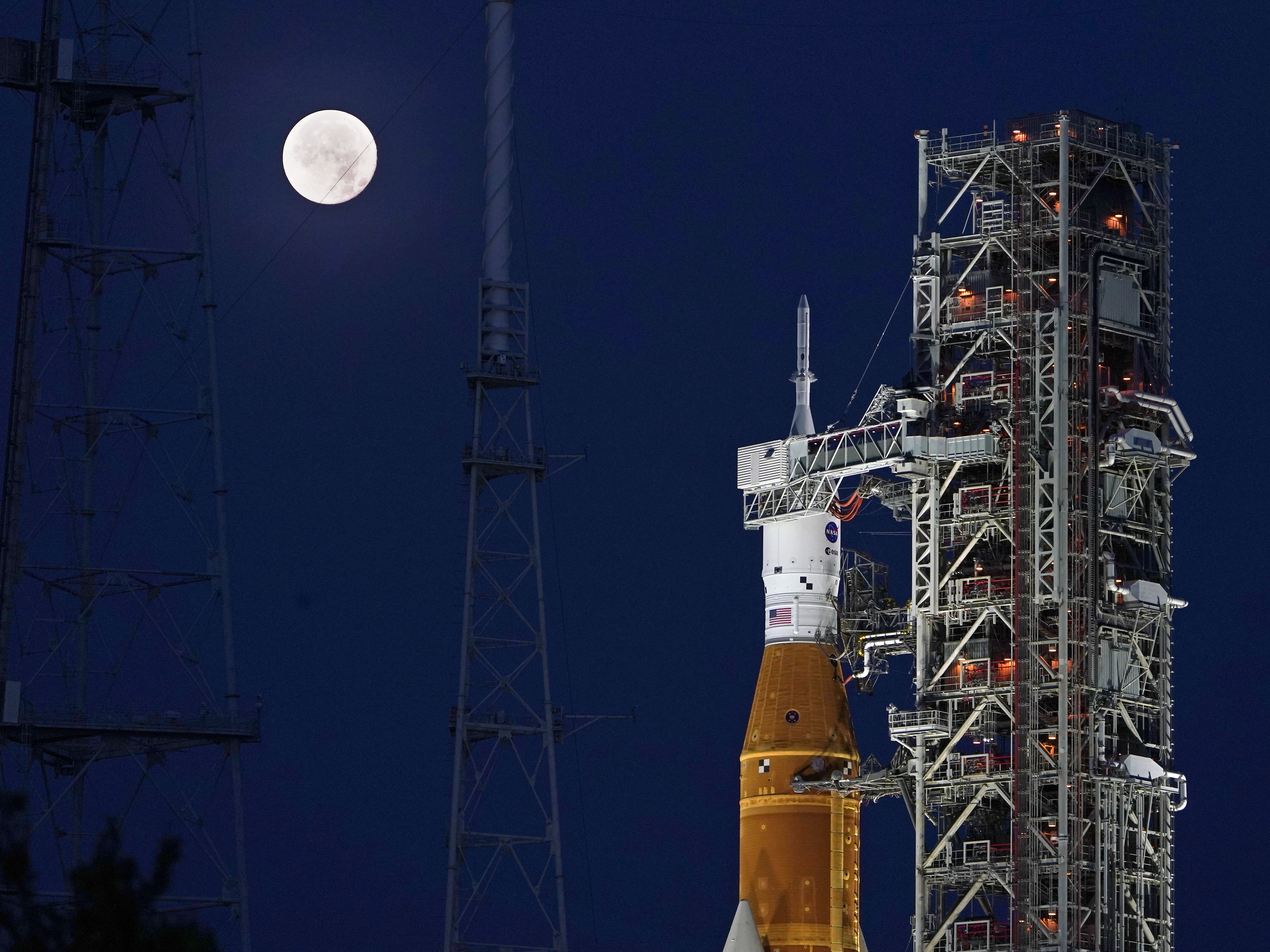 NASA has been asked to create a time zone for the moon. Here's how it ...