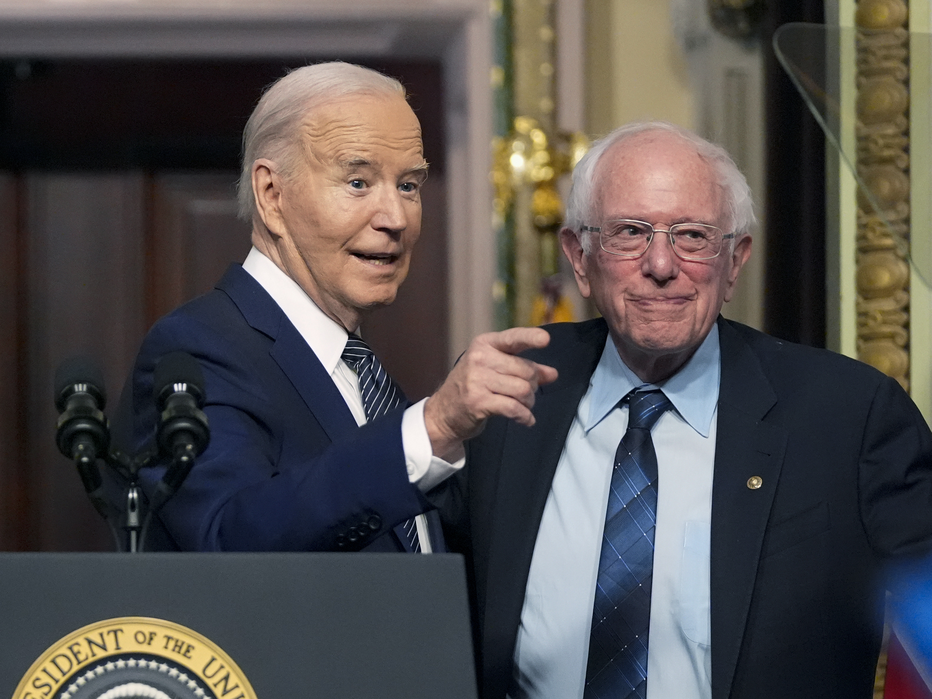 4 years ago, Sanders and Biden united Democrats. Biden needs young ...