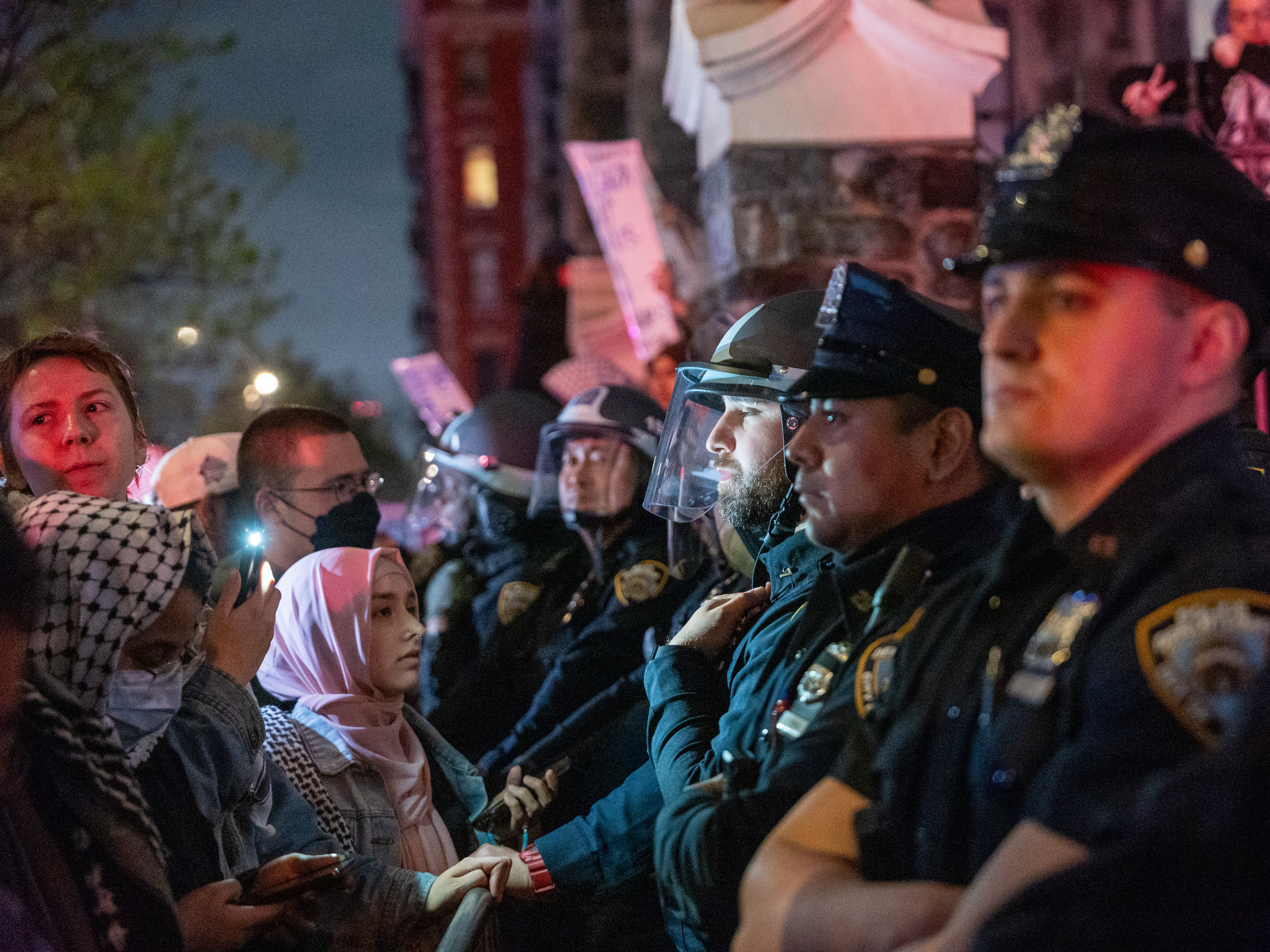 In NYC and LA, police response to campus protests draws sharp criticism ...