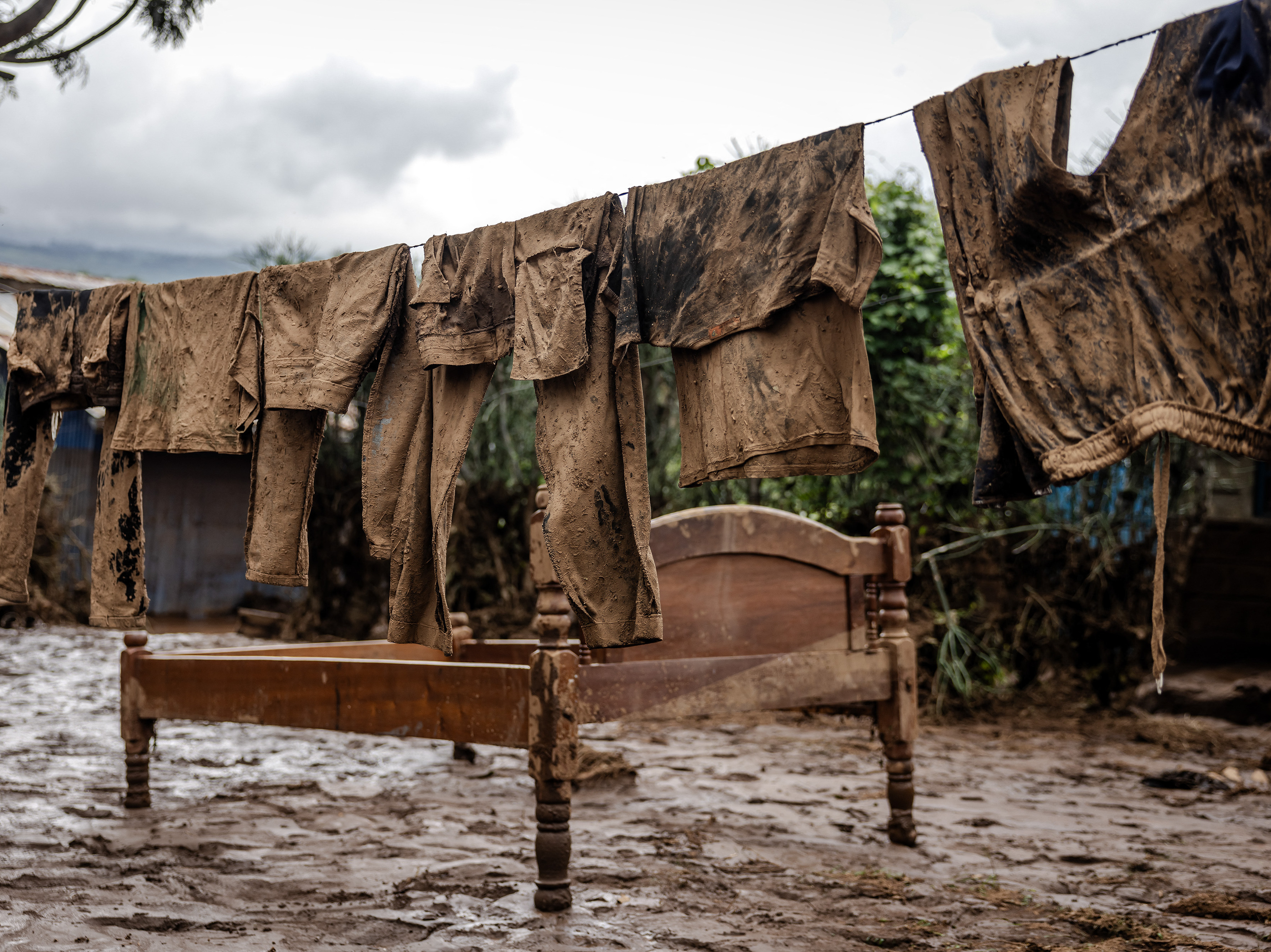 In Kenya's flooded slums, people mourn their losses and slam their ...