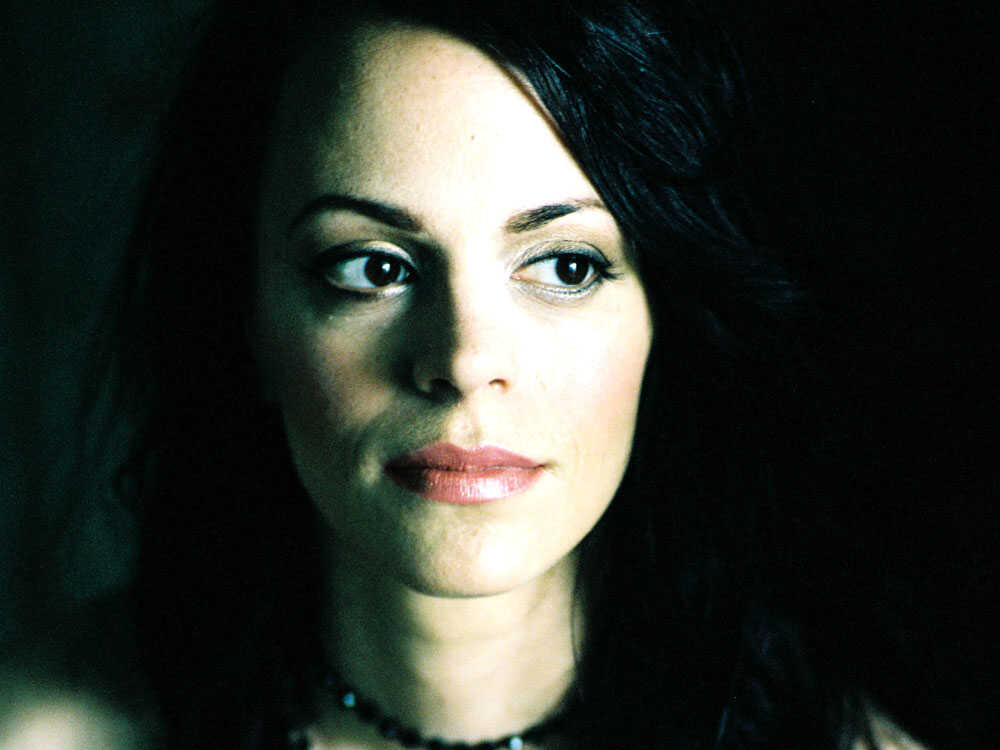 Singer-Songwriter Mindy Smith In Concert : NPR