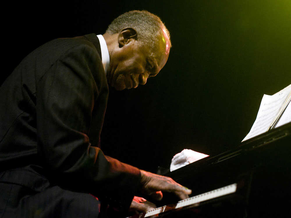 Pianist Hank Jones Plays With Vitality At 91 : NPR