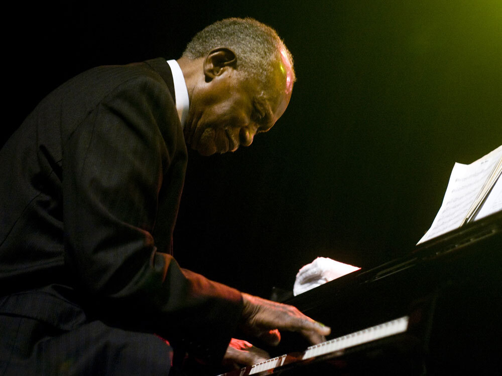Pianist Hank Jones Plays With Vitality At 91 : NPR