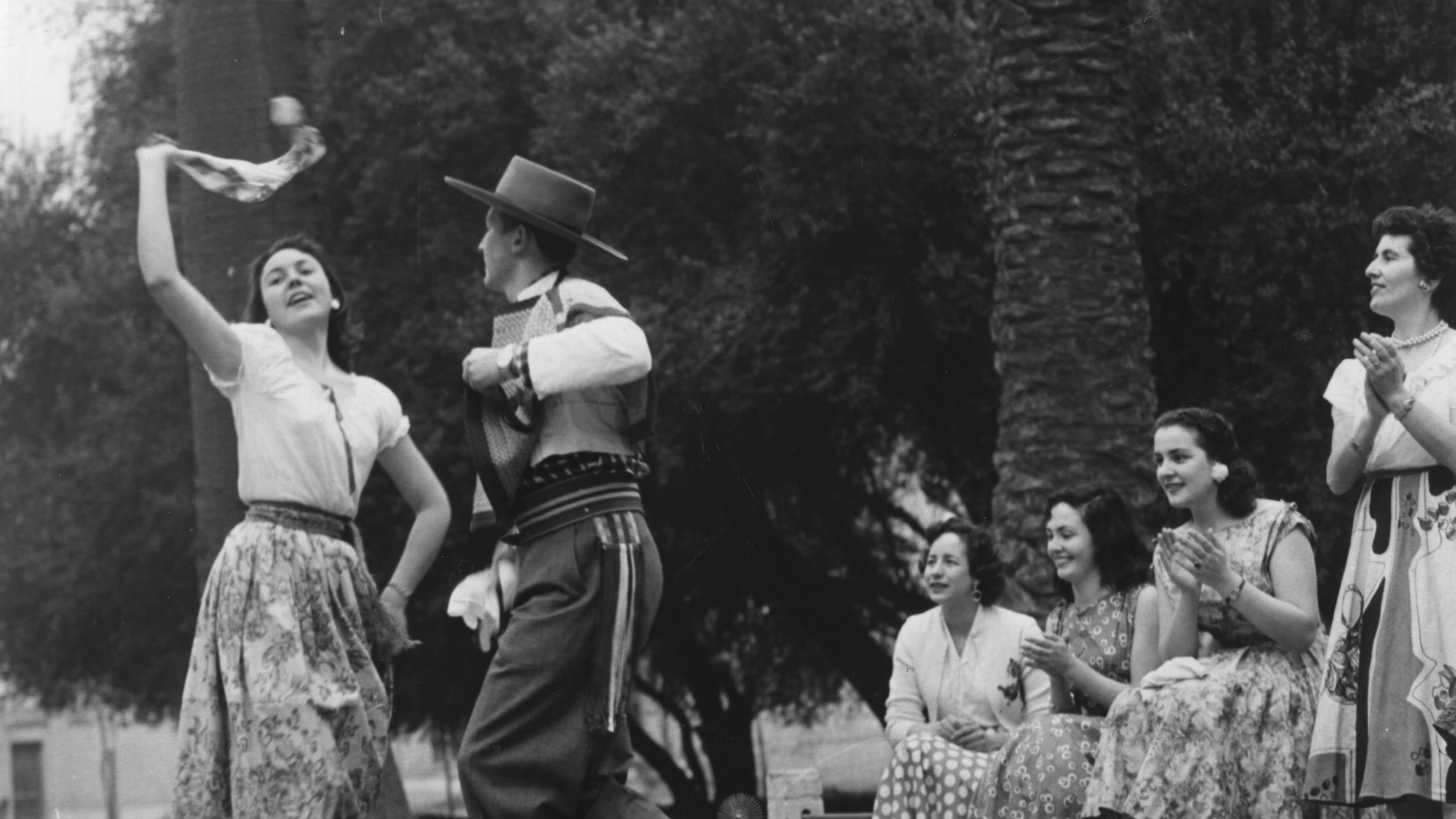 The History Of Modern Chile, Mirrored In Dance : NPR🖖 Descubra o mundo ...