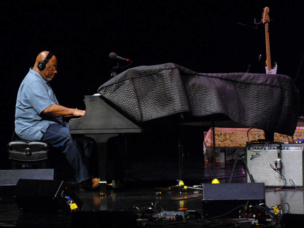 The Bob Thompson Unit On Mountain Stage : NPR