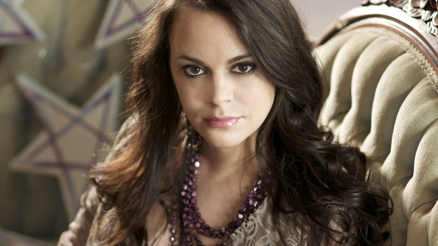 Mindy Smith: A Chanteuse's Emotional Return : World Cafe : NPR