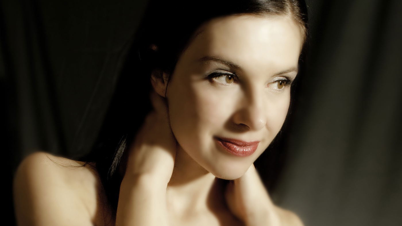 Brandi Shearer: In A 'Glad,' Romantic Mood : NPR