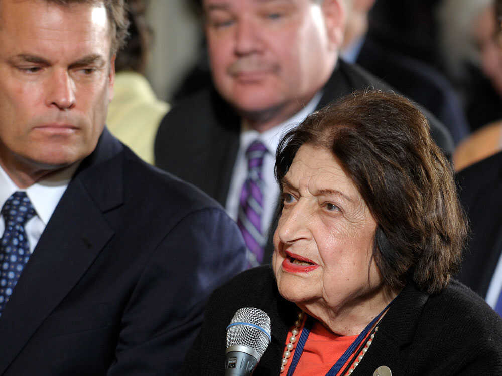 Embroiled By Comments About Israel, Helen Thomas Retires : It's All ...