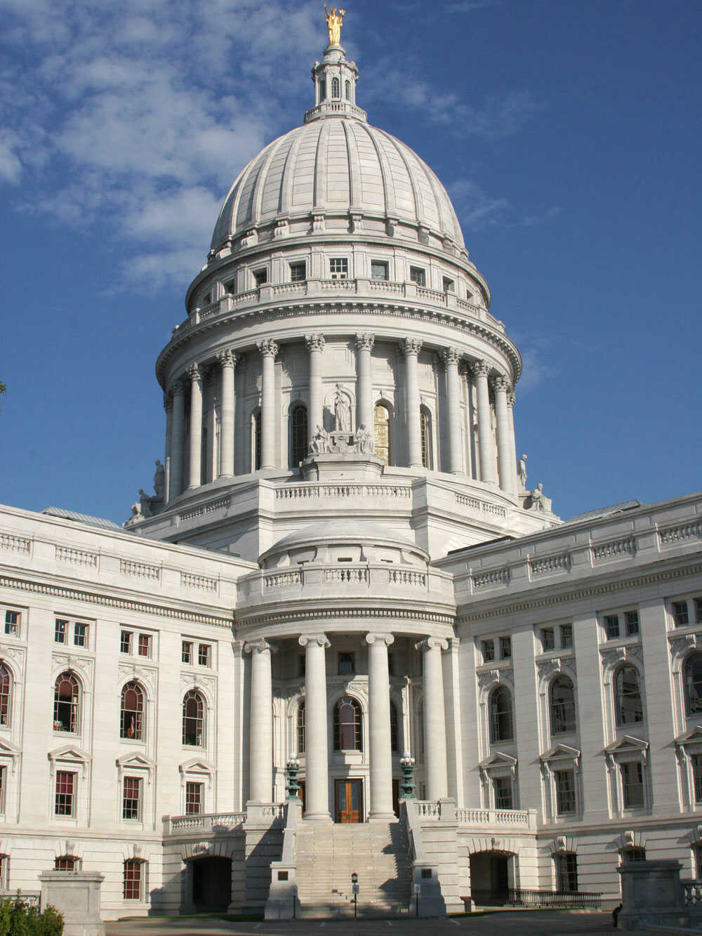 GOP Favored In All-Important State Races : NPR