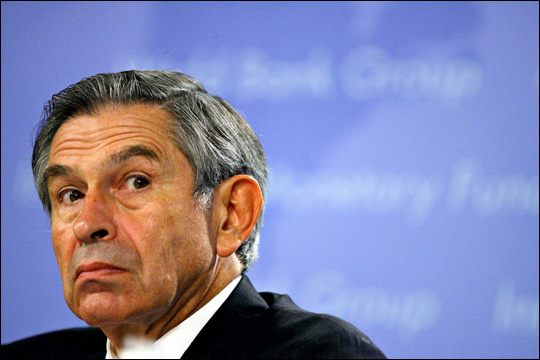 Wolfowitz Faces New Allegations of Favoritism : NPR
