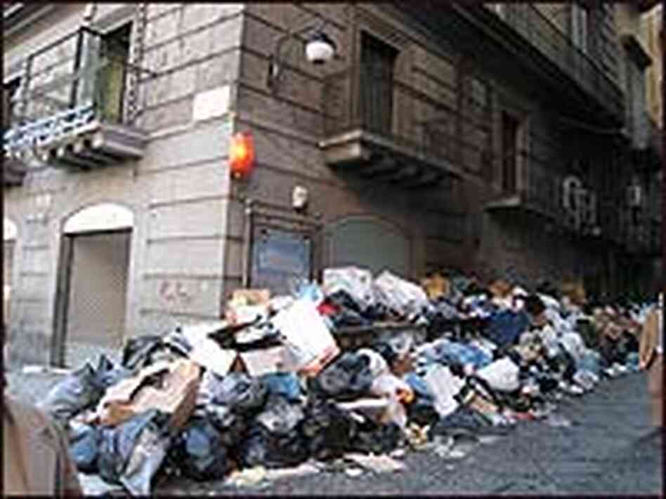 Naples Trash City