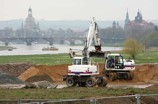 Bridge Plan Threatens Dresden's Heritage Status : NPR